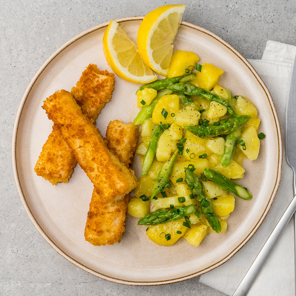 Fischstäbchen mit Kartoffel-Spargel-Salat | HONEST CATCH